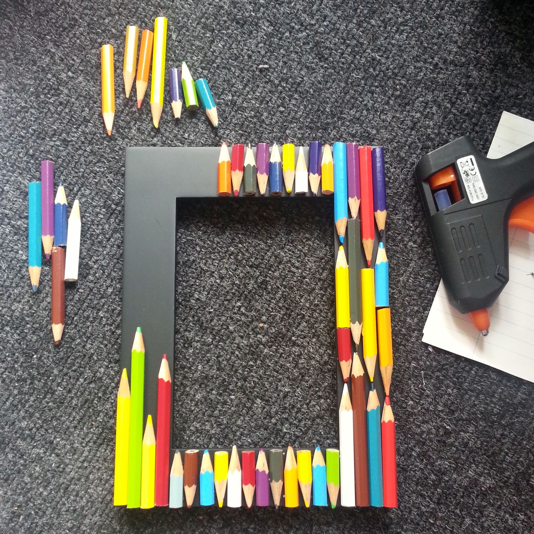 DIY: Coloured Pencil Picture Frame | Call me Katie
